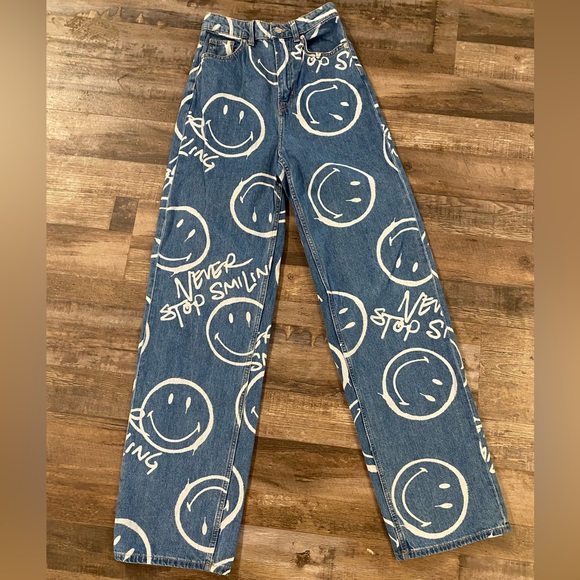 H&M | Jeans | These Smileyhm Jeans Are A Size And Are Blue With White ...